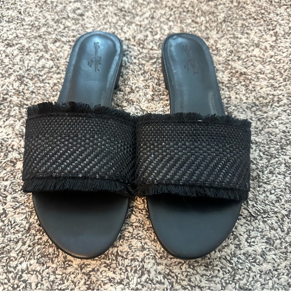 Universal Thread | Shoes | Universal Threads Rafia Black Slide Sandals ...